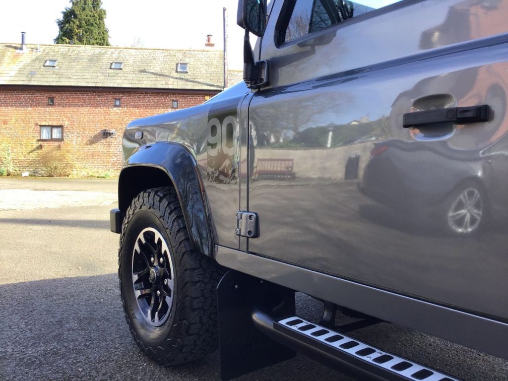 LAND ROVER DEFENDER ADVENTURE EDITION. 550 MILES.