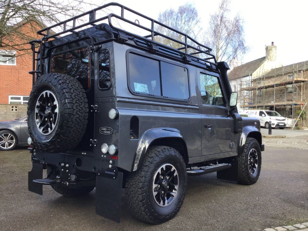 LAND ROVER DEFENDER ADVENTURE EDITION. 550 MILES.